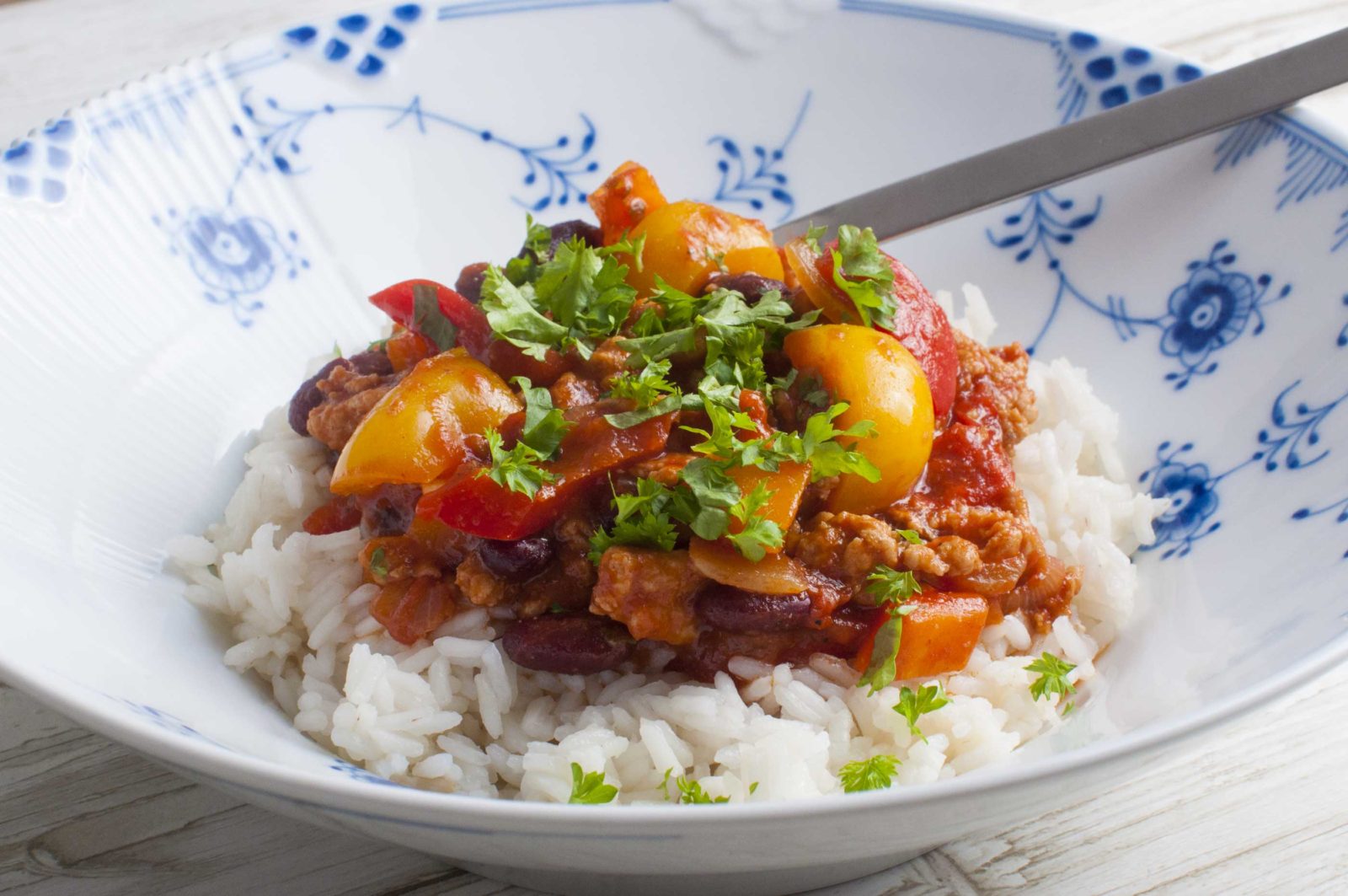 Easy chilli con carne with chicken mince - great recipe for kids
