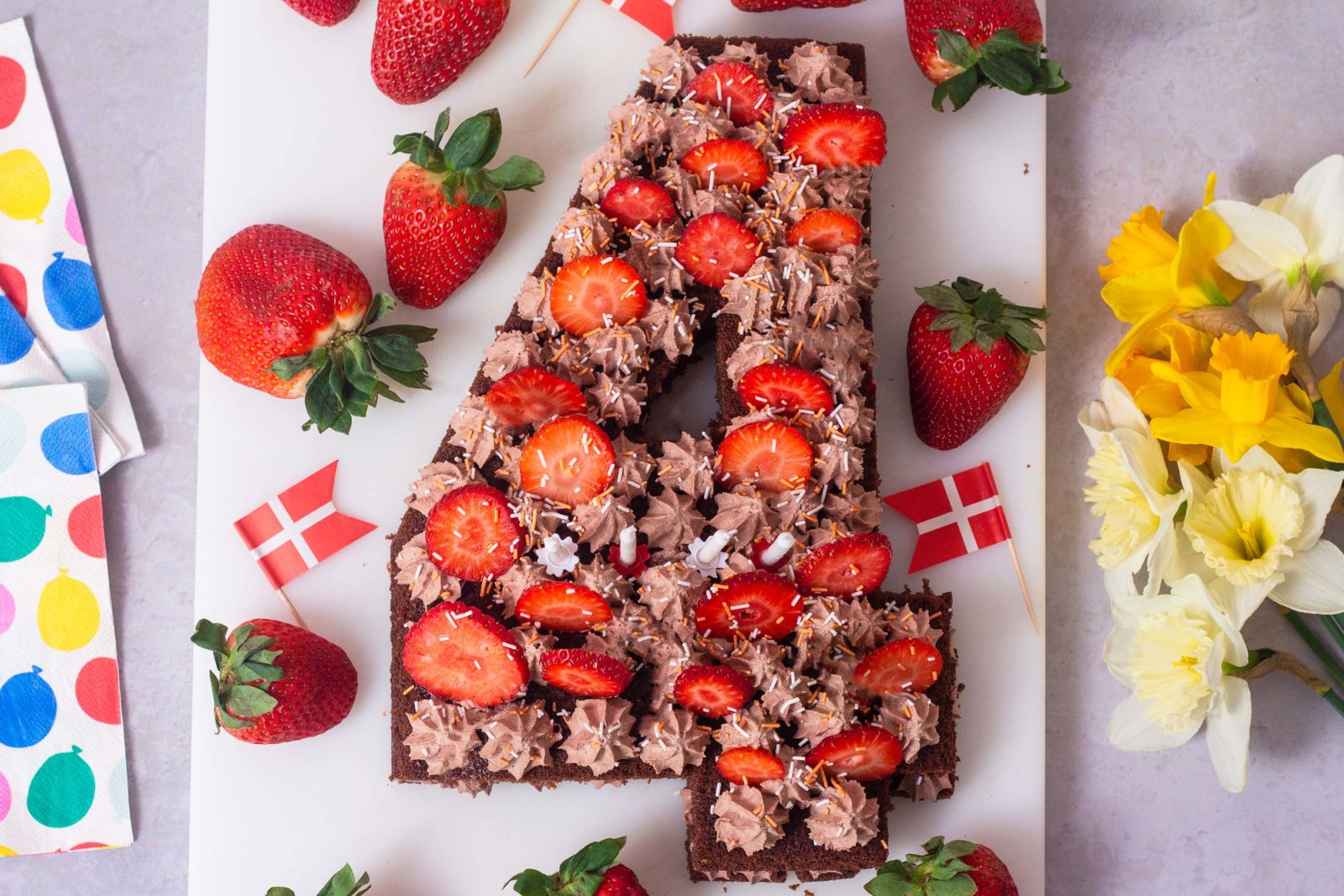 The cutest number cake for kids' (or adults!) birthdays