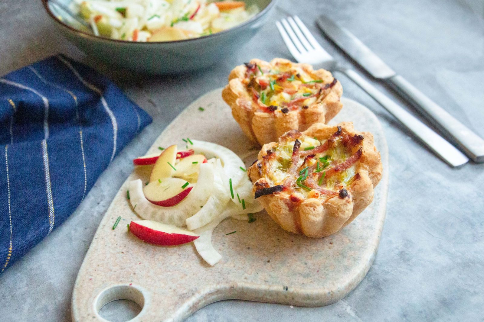 Quick and easy tartlet quiches with ham and leek filling